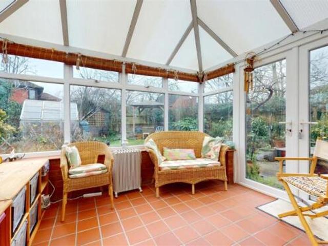 5 bedroom detached house for sale in Wavell Court, Bolbeck Park, Milton Keynes, MK15
