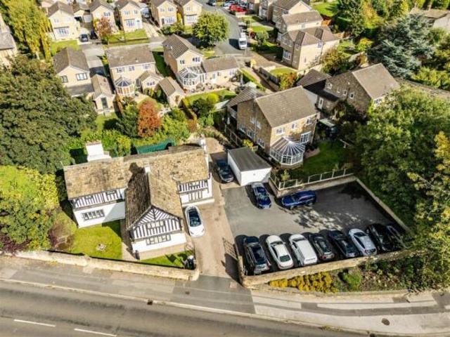 5 bedroom house for sale in The Nookin, Leeds Road, Oulton, Leeds, LS26