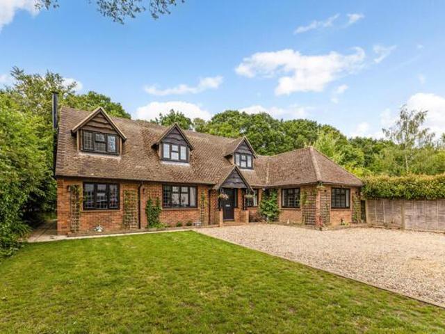 5 Bedroom House Farnham Common Slough 100366133