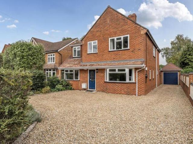 5 Bedroom House Fleet Hampshire 99380805