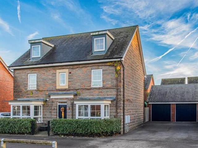 5 Bedroom House Kettering Northamptonshire LS99344901