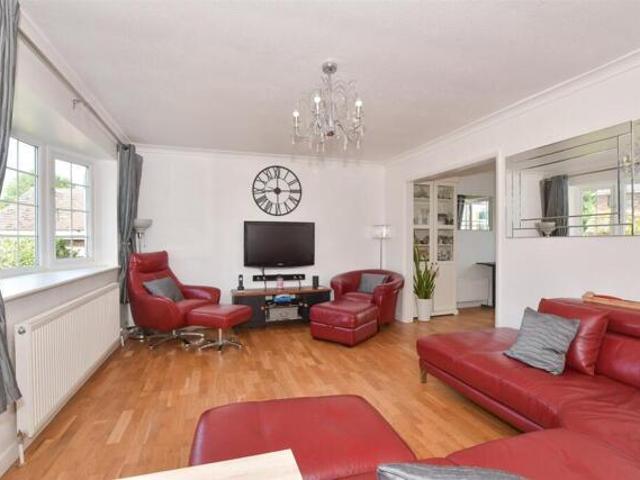 5 Bedroom House Kent Kent LS98864536