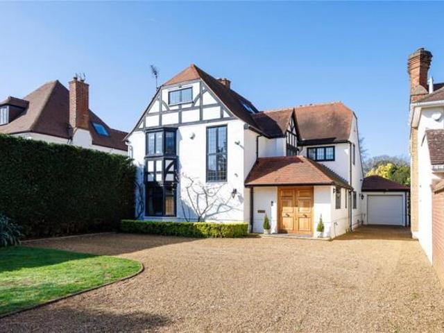 5 Bedroom House Kingston Upon Thames Greater London LS100685163
