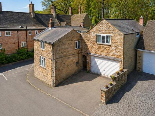 5 Bedroom House Kings Sutton Northamptonshire 101891867