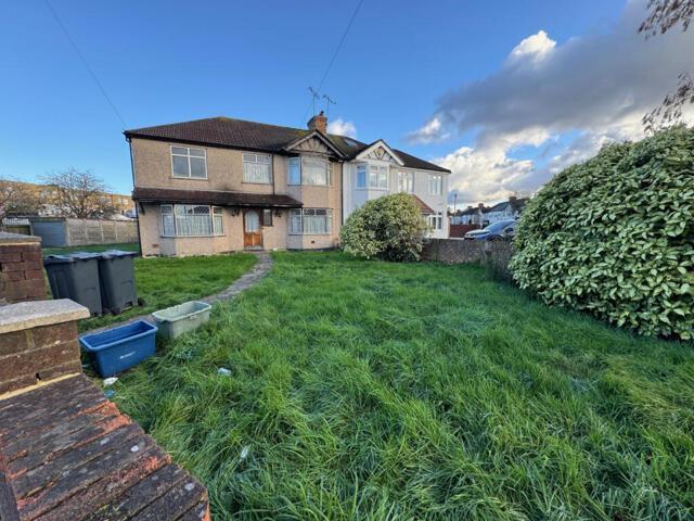 5 Bedroom House Hounslow Greater London 100426312