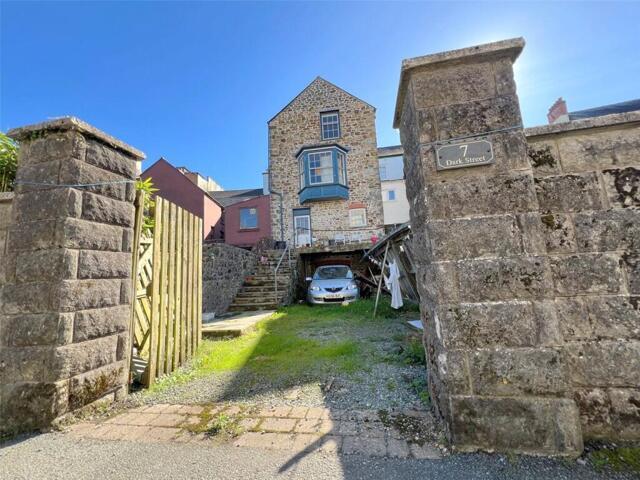 5 Bedroom House Haverfordwest Pembrokeshire LS98545743
