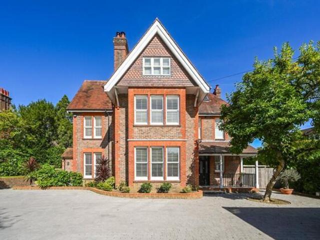 5 Bedroom House Haywards Heath West Sussex 98477180