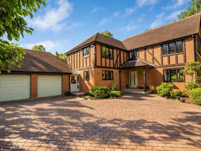 5 Bedroom House Hertford Hertfordshire 100502821