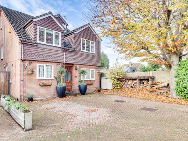 5 Bedroom House Hertfordshire Hertfordshire 100023820