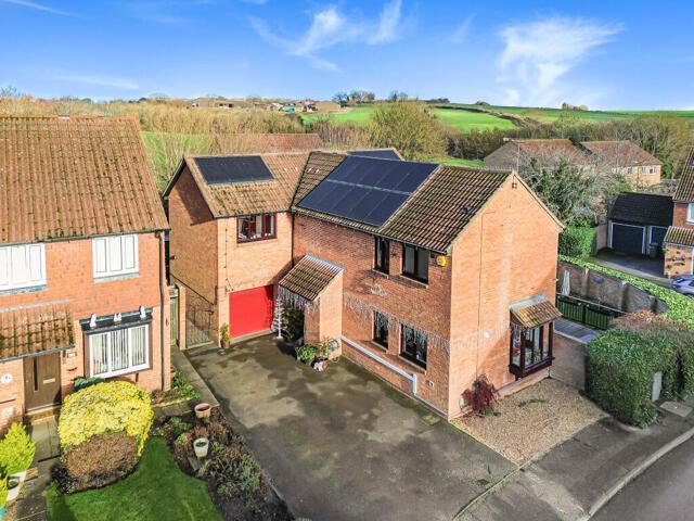5 Bedroom House Hertfordshire Hertfordshire 98903760