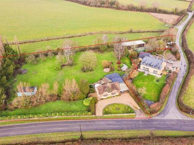5 Bedroom House Highworth Wiltshire LS99523593