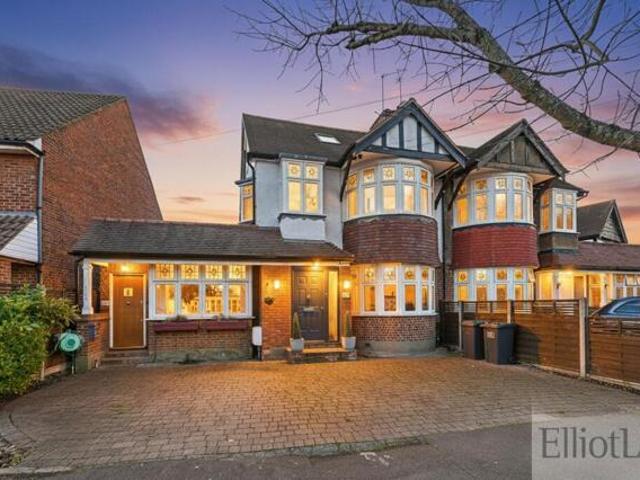5 Bedroom House Hillingdon Greater London 100426303
