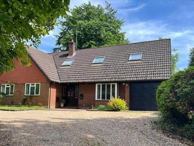 5 Bedroom House Hindhead Surrey LS100503285