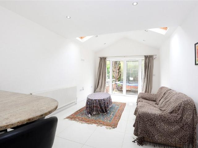 5 bedroom House in Copped Hall Drive, Camberley