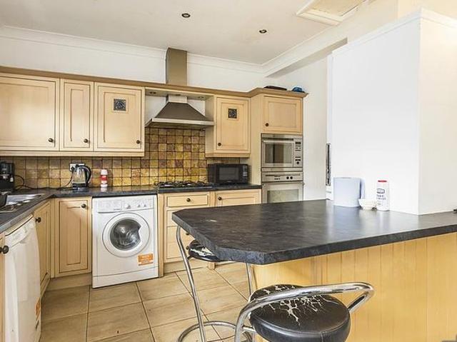 5 bedroom house in London