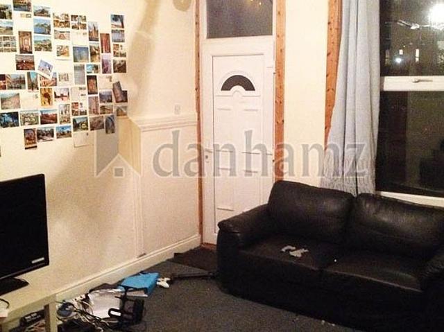 5 bedroom house in Leeds