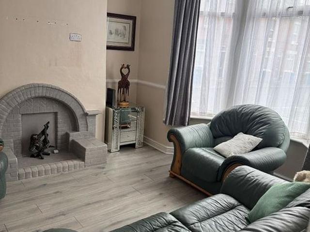 5 bedroom house in Liverpool