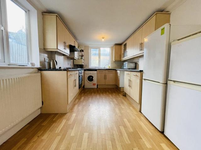 5 Bedroom House In Nunhead SE15