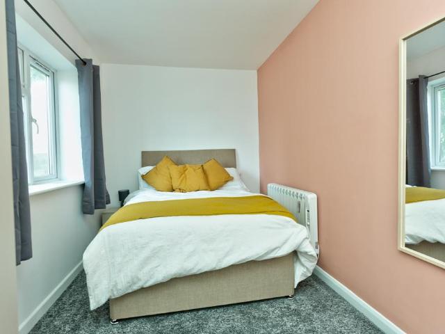 5 bedroom house of multiple occupation to rent