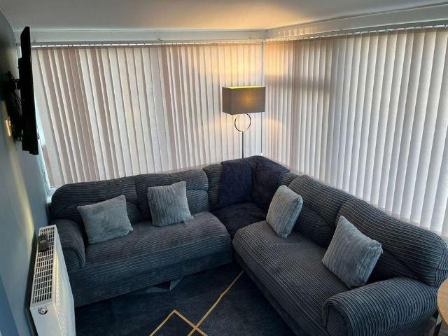 5 bedroom house of multiple occupation to rent