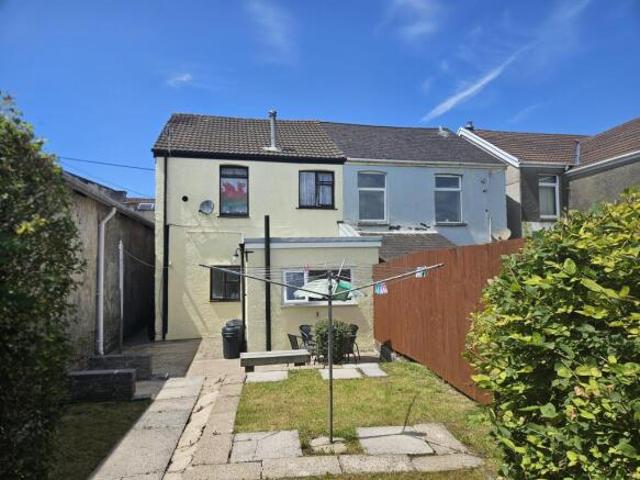 5 bedroom house of multiple occupation for sale in 79 Brighton Road, Gorseinon, Swansea, West Glamorgan, Wales, SA4