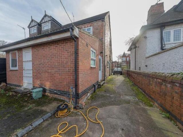 5 bedroom house of multiple occupation for sale in Derby Road, Nottingham, NG7