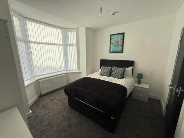 5 bedroom house of multiple occupation for rent in Liverpool Road, Manchester, Greater Manchester, M30
