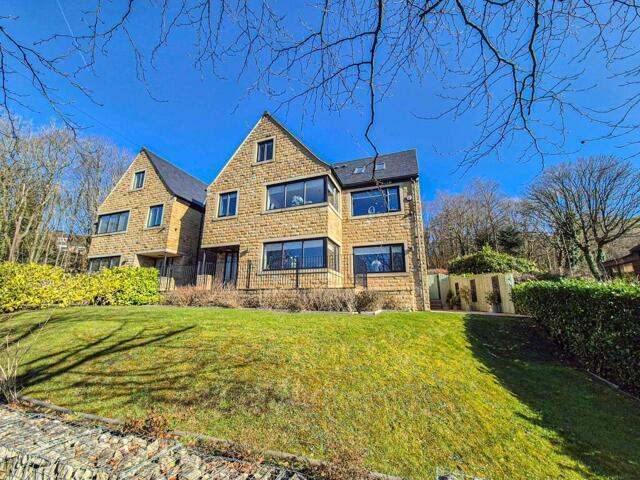 5 Bedroom House Oldham Oldham 98765940