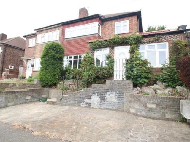 5 Bedroom House Orpington Greater London LS99290259