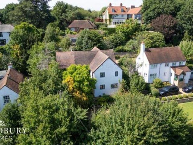 5 Bedroom House Loughton Essex LS100684932