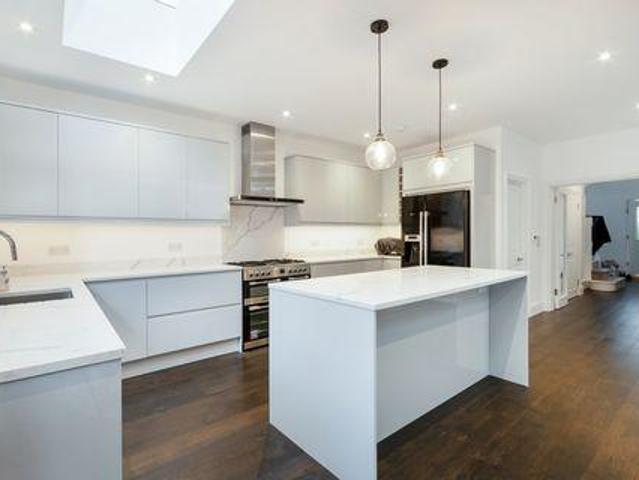 5 Bedroom House London England 102722098