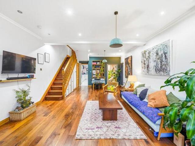 5 Bedroom House London Greater London LS100503079