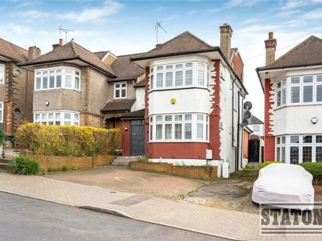 5 Bedroom House London Greater London LS101168658