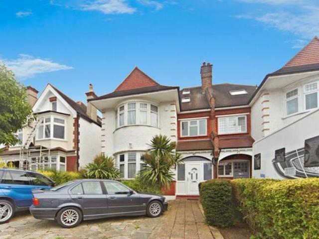 5 Bedroom House London Greater London LS98434441