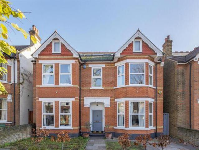 5 Bedroom House London Greater London LS98477470