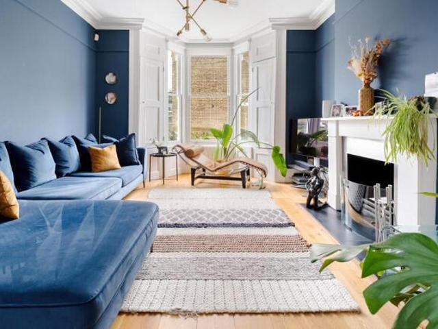 5 Bedroom House London Greater London 100917842