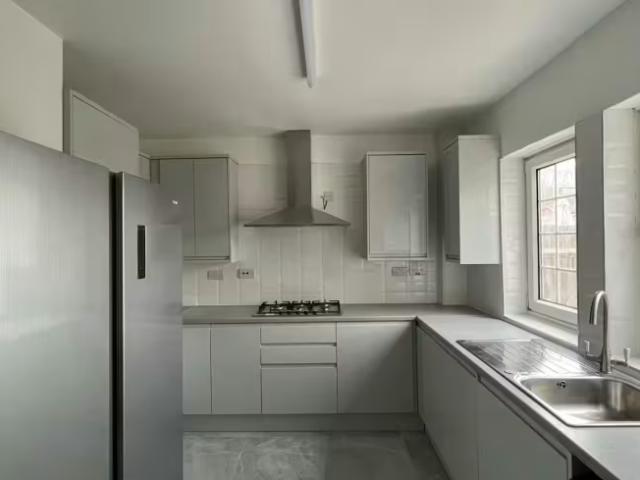5 Bedroom House London London 96437597