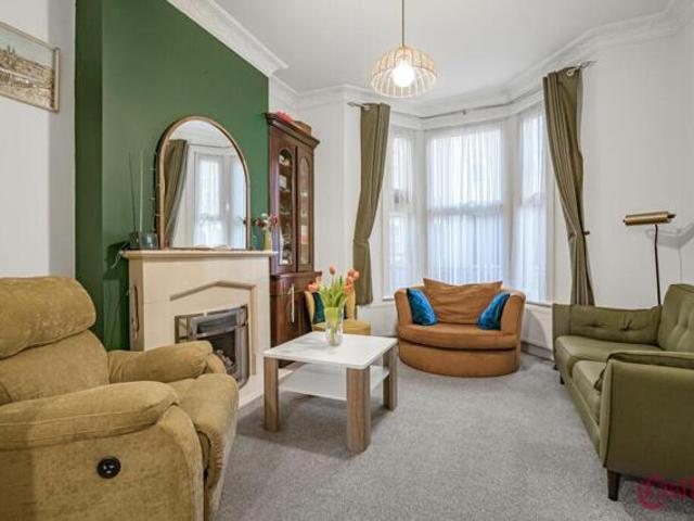 5 Bedroom House Londres Great London 100824844