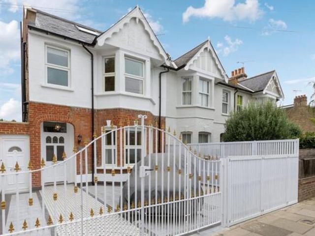 5 Bedroom House Londres Greater London 100366276
