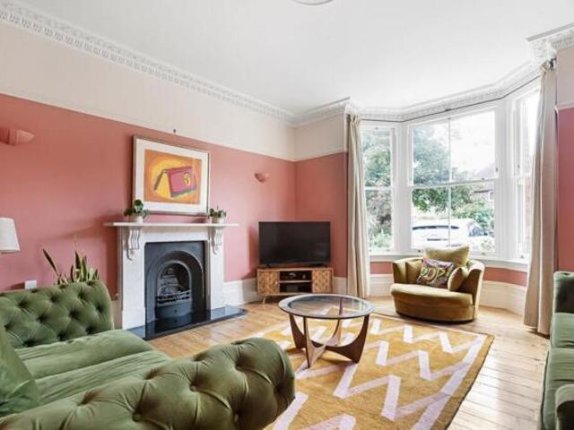 5 Bedroom House Londres Greater London LS100158508