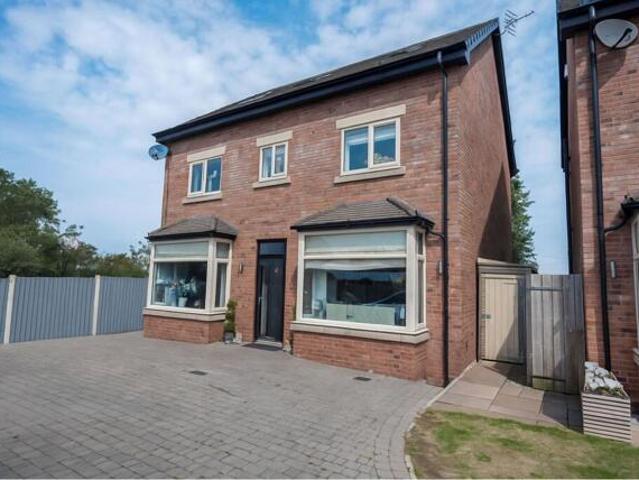 5 Bedroom House Lancs Lancashire 100097067