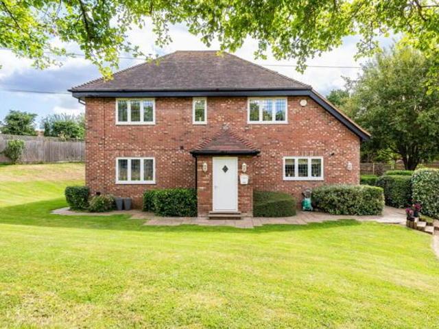 5 Bedroom House Langley Kent LS100426661