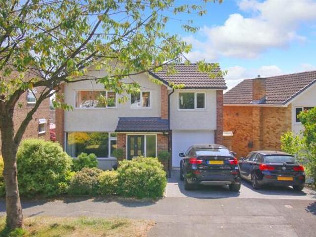 5 Bedroom House Leeds Leeds LS100615082