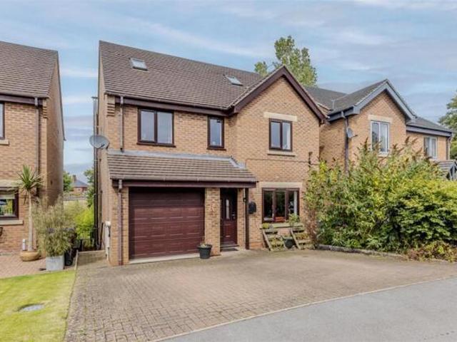 5 Bedroom House Leek Staffordshire 101675856