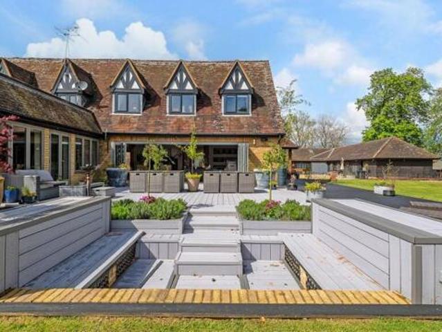 5 Bedroom House Leighton Buzzard Central Bedfordshire LS99808864