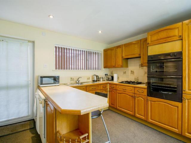 5 Bedroom House Lenton East Midlands 99757991