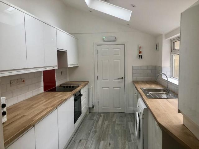 5 Bedroom House Lenton East Midlands LS99508184