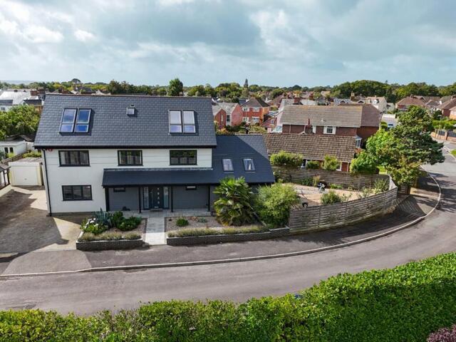 5 Bedroom House Lymington Hampshire 101119443