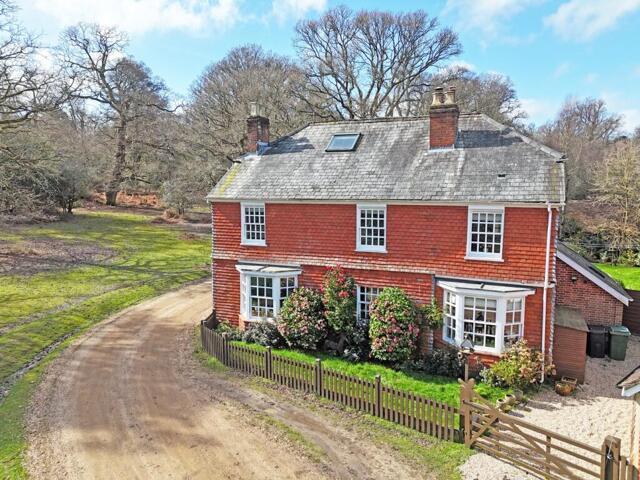 5 Bedroom House Lyndhurst Hampshire 100854979