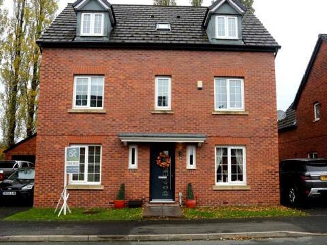 5 Bedroom House Manchester Wigan 101025832